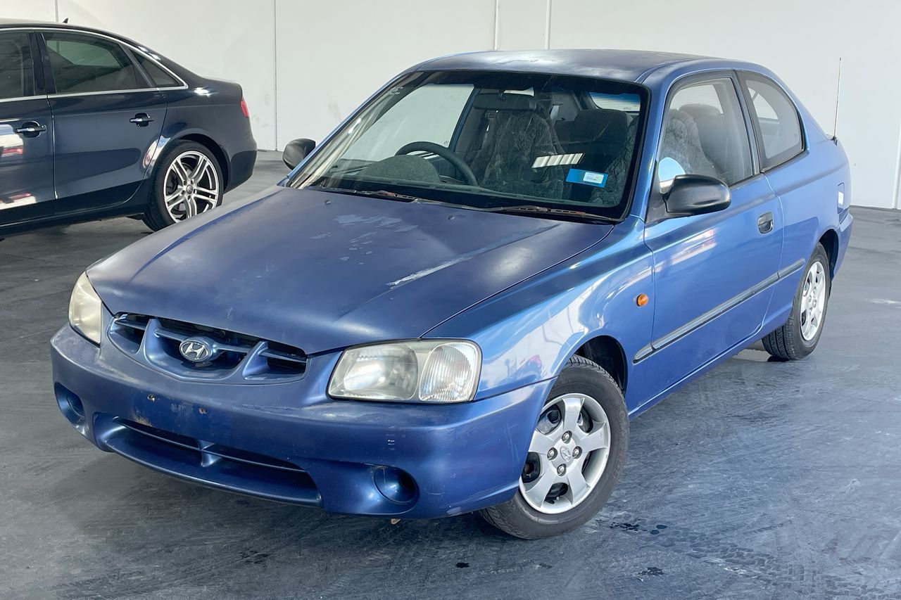 2000 Hyundai Accent GL LS Automatic Hatchback Auction (0001-21029925 ...