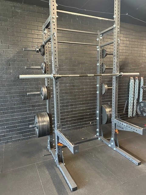 Rogue HR-2 108" Half Rack with J Cups, 8 Storage Pins, and Safety Arms ...