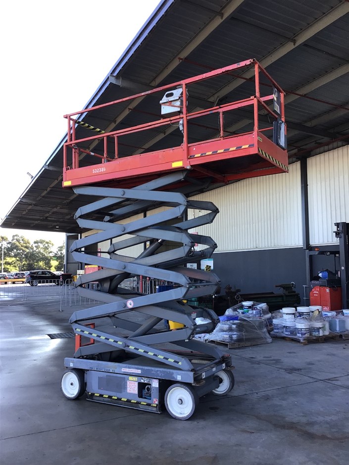 2014 Skyjack SJ111 4632 Scissor Lift Auction (0009-3029730) | Grays ...