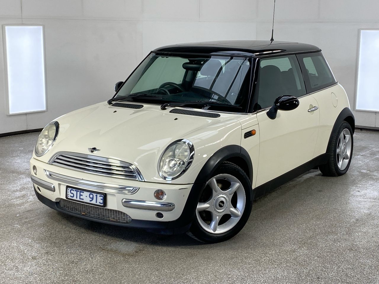 2004 Mini Cooper Manual Hatchback Auction (0001-21031444) | Grays Australia