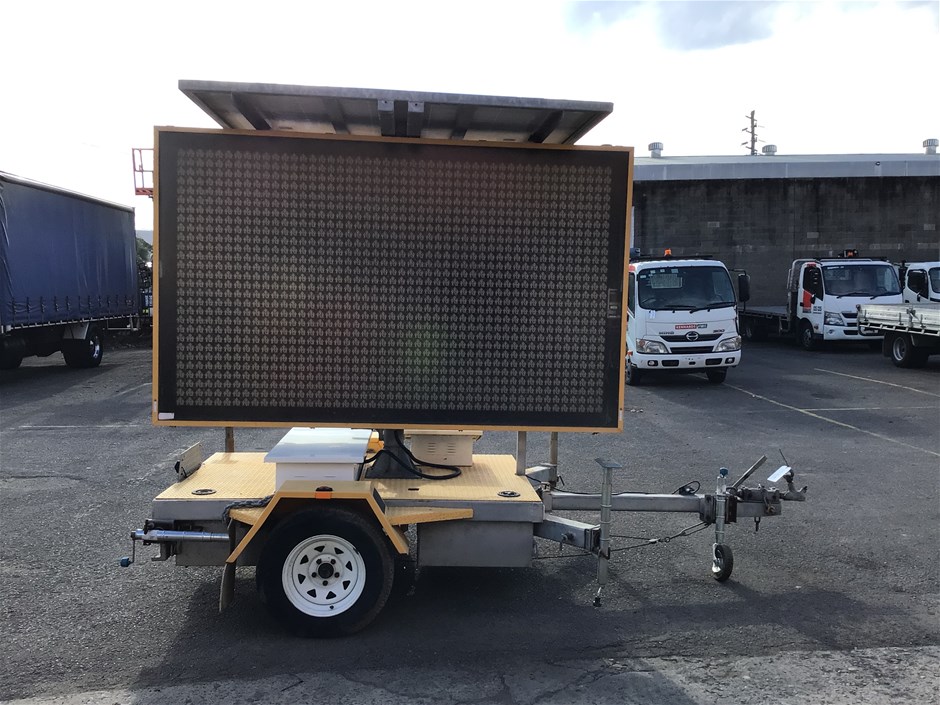 2010 Ventech VMS 400CS Single Variable Message Sign Trailer Auction (0002-5058058) | Grays Australia
