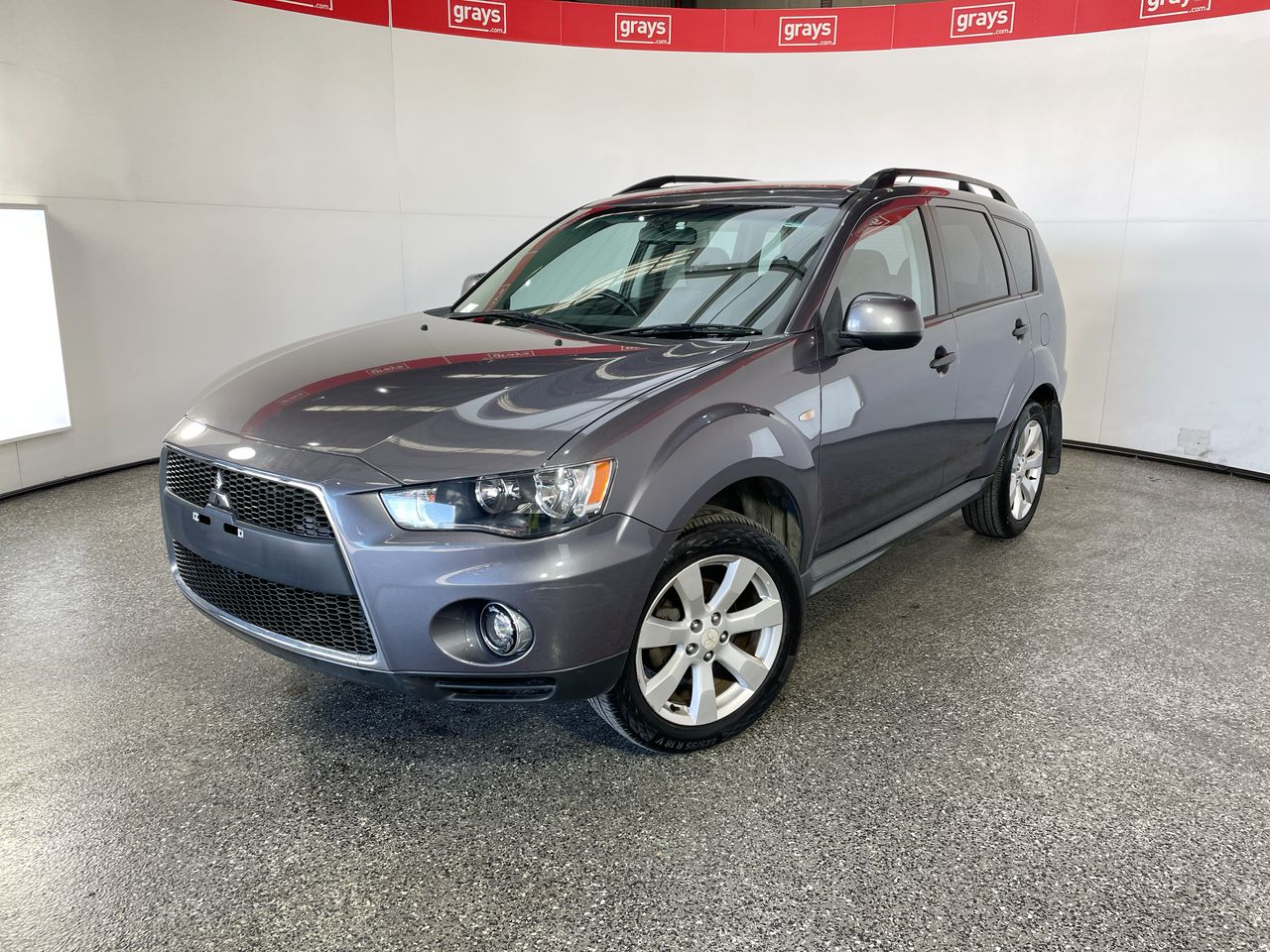 2010 Mitsubishi Outlander LS ZH CVT 7 Seats Wagon Auction (0001 ...