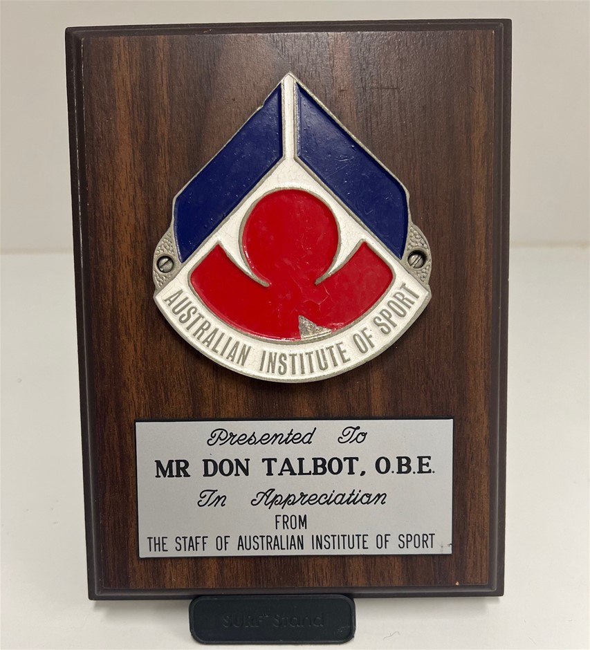 MR DON TALBOT AO OBE PLAQUE - AUSTRALIAN INSTITUTE OF SPORT Auction ...