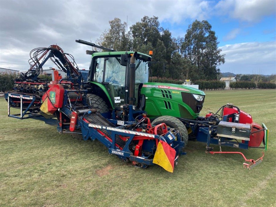 2015 Brouwer Kesmac Robomax JD Automatic Turf Harvester Auction (0002 ...