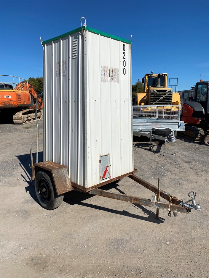 2004 Chem Loo Trailer Mounted Toilet Auction (0013-8019130) | Grays ...