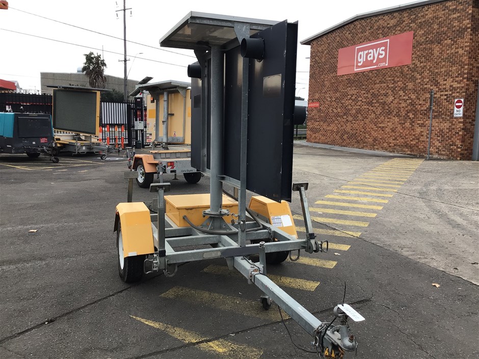 2017 Bartco A/B Single Message Board-Direction Arrow Trailer Auction ...