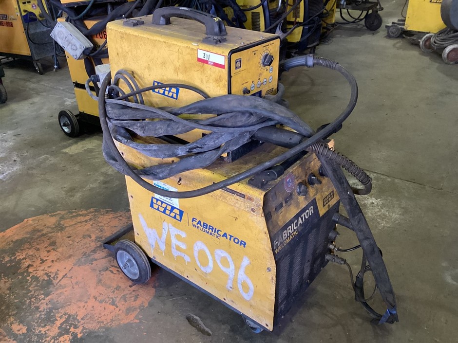 WIA Weldmatic Fabricator Welder with W64 Wire Feeder Auction (0311 ...
