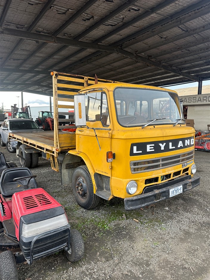 1980 Leyland TR51D 4 x 2 Tray Body Truck Auction (0054-3030010) | Grays ...