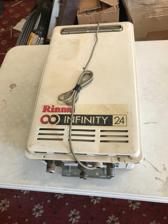 1x Rinnai Infinity Hot Water System Auction (0511-3030090) | Grays ...