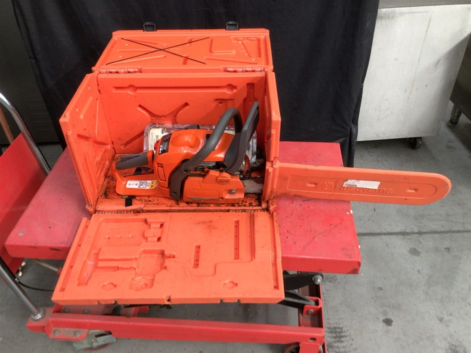 Husqvarna 435e Chainsaw with Carry Case and Accessories Auction (0015-3030443) | Grays Australia