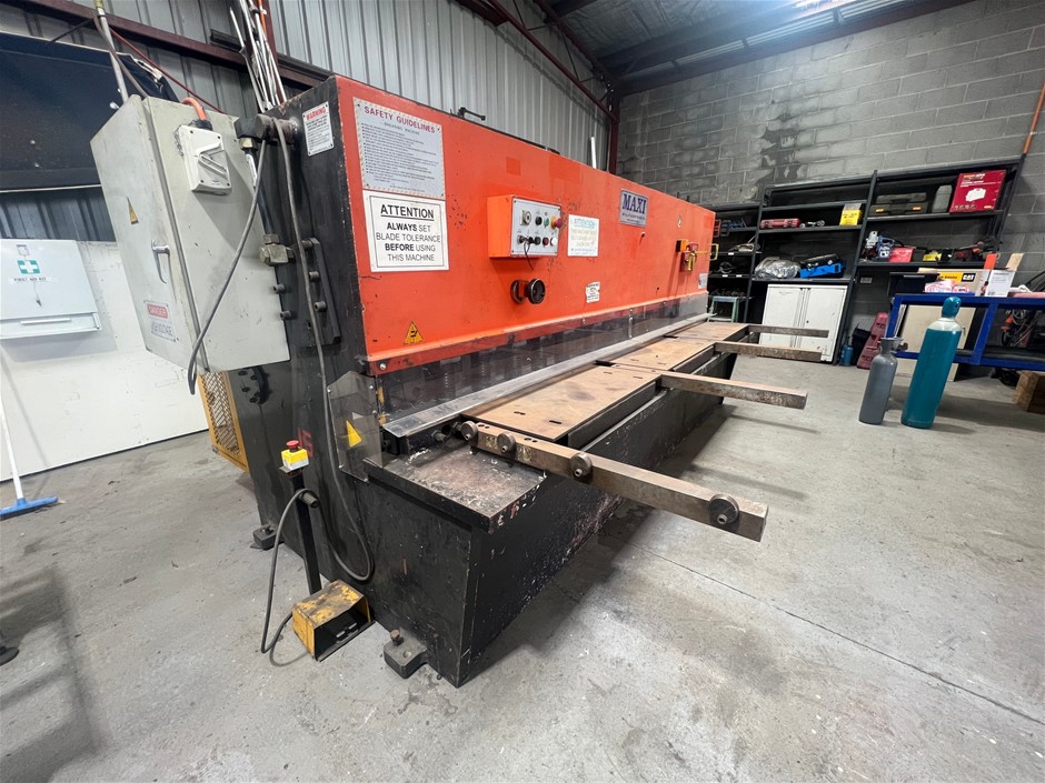 Maxi Hydraulic Swing Shear Auction (0002-3030202) | Grays Australia