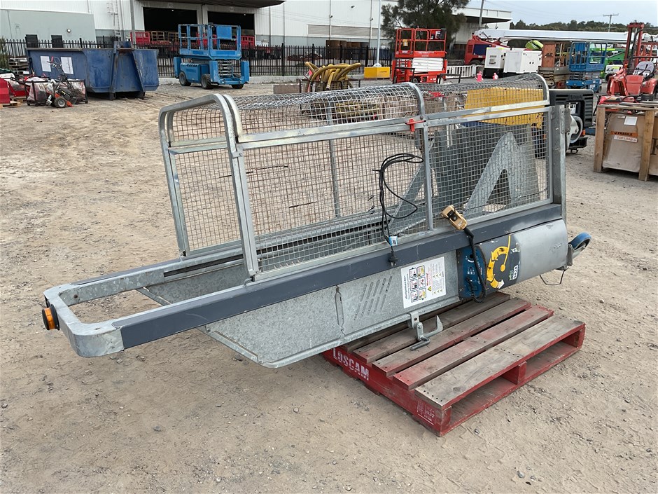 Simpro Dumpmaster Mobile Bin Lifter Auction (0005-7053612) | Grays ...