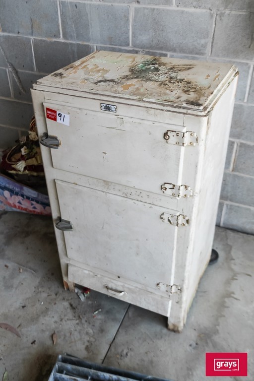 D.K.ROSS Vintage Timber Ice Box Cabinet Auction (0091-5057780) | Grays ...