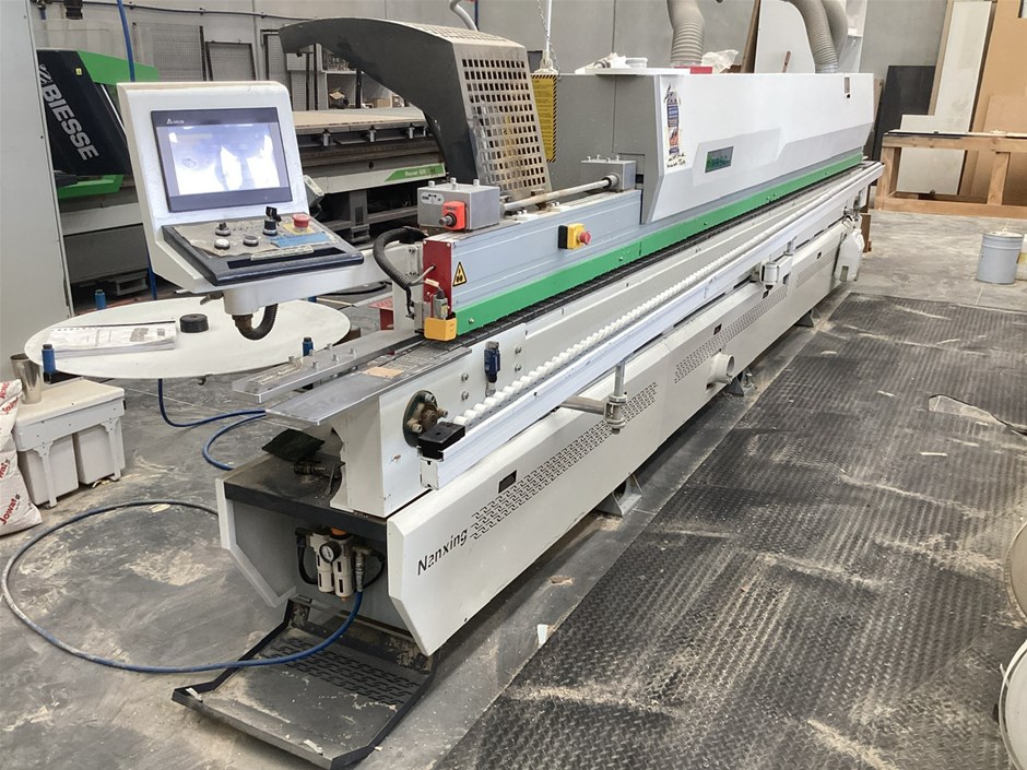 Nanxing Automatic Edge Bonding Machine Auction (0001-3030376) | Grays ...