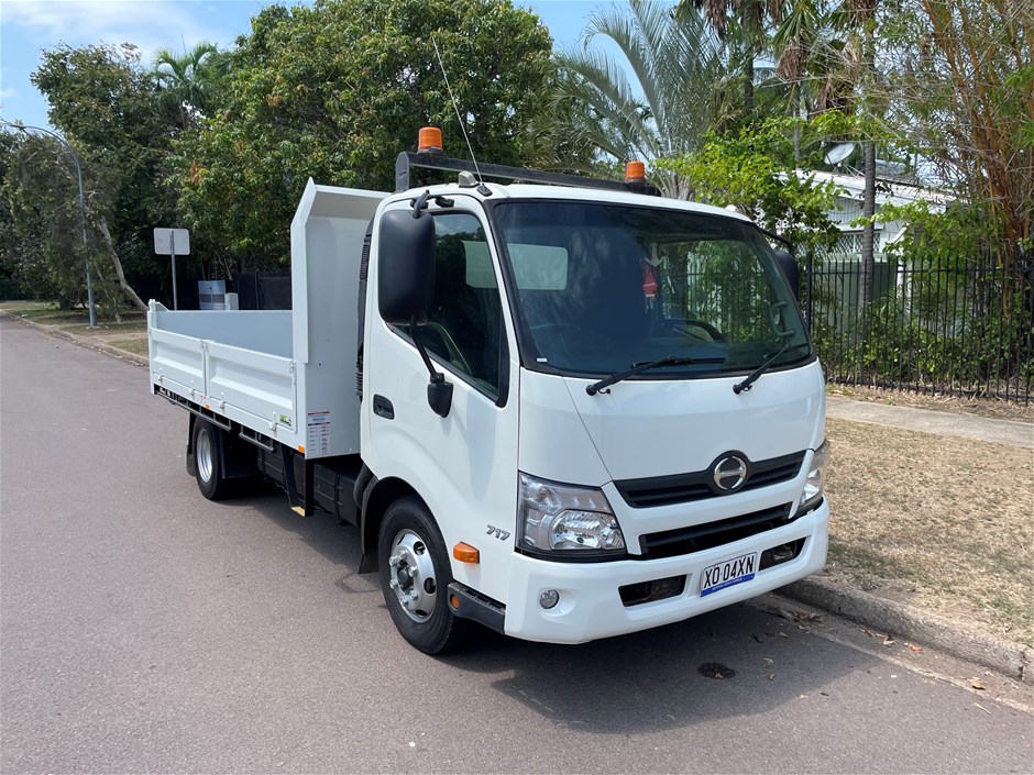 2017 Hino 300 Tipper Truck