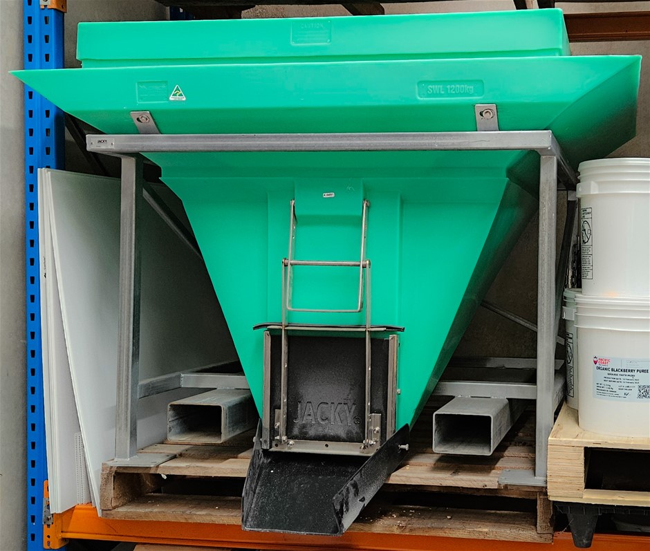 Jacky Bin 700L Side Discharge with Steel Frame Auction (0036-3030844 ...