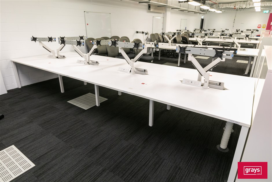 Qty 8 x Side by side / Face to Face Workstation Desks Auction (0528 ...