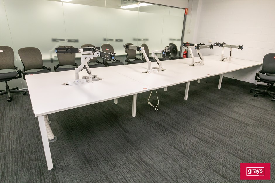 Qty 8 x Side by side / Face to Face Workstation Desks Auction (0542 ...