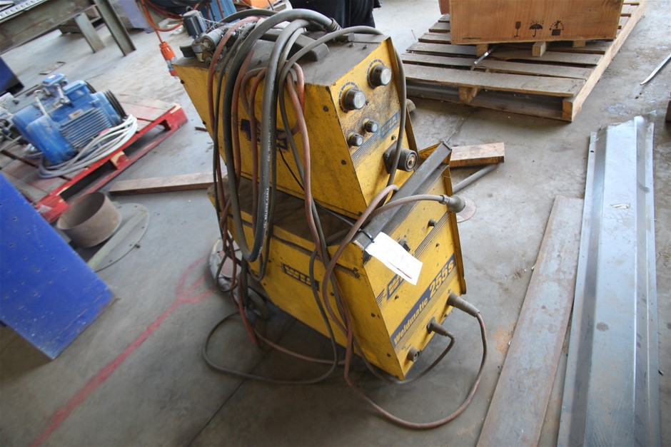 WIA Weldmatic 255's Mobile Mig Weld Auction (0021-5058053) | Grays ...