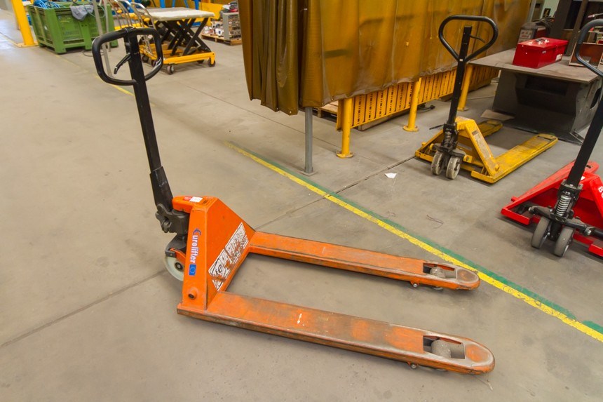 Pallet Jack, Eurolifter, standard tynes, hand operation, 2500kg ...