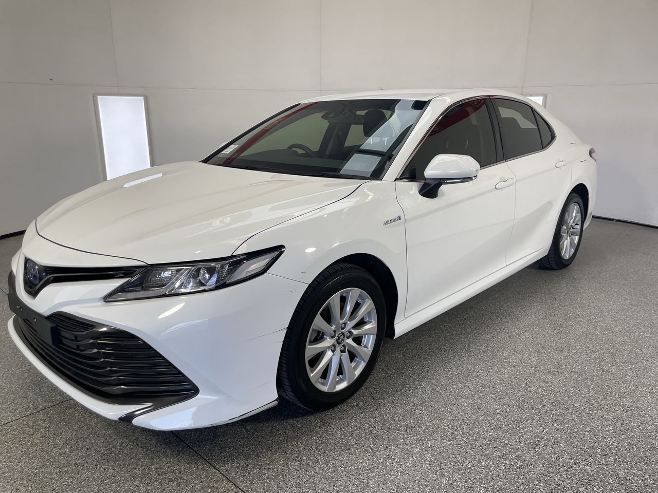 2019 Toyota Camry ASCENT HYBRID AXVH71R CVT Sedan Auction (0001 ...