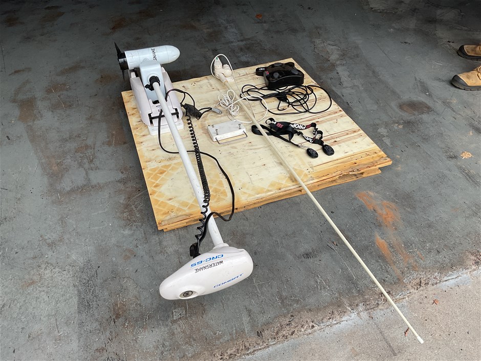 CRC-65 Watersnake & VHF Antenna Auction (0002-8019539) | Grays Australia