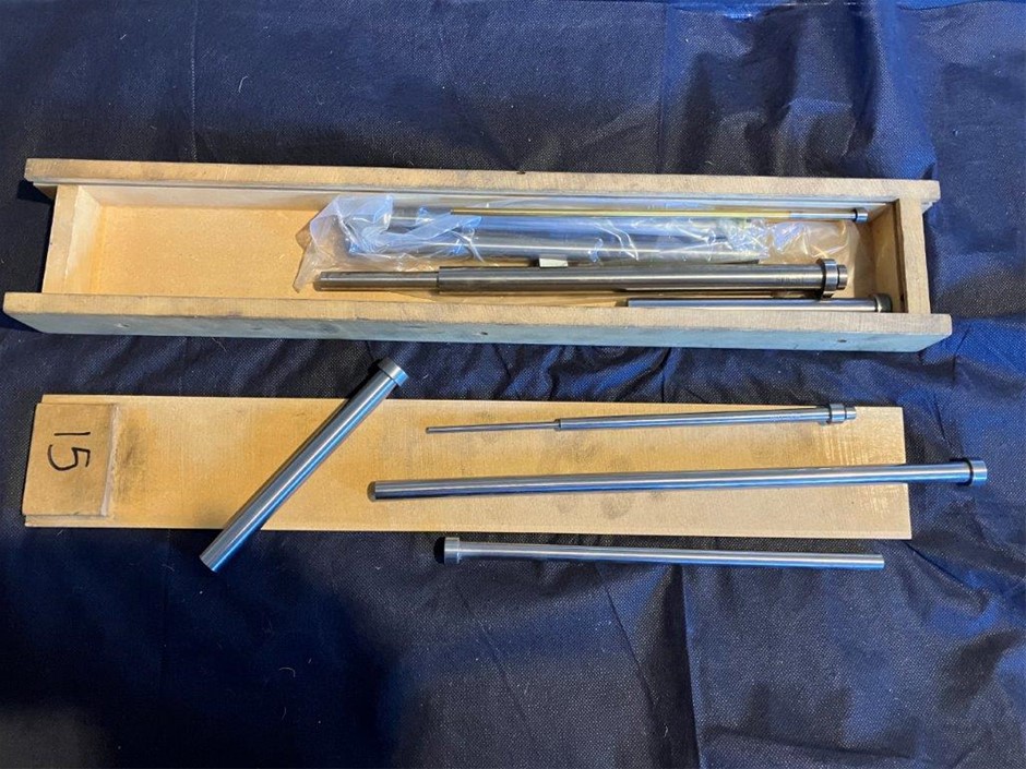 Quantity of Ejector Rods, Various Sizes Auction (0172-3030901) | Grays ...