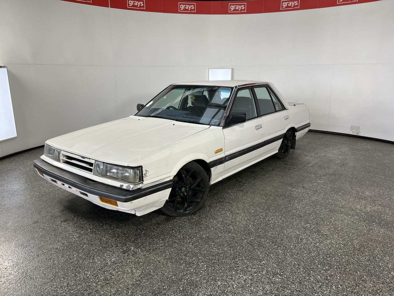 1987 Nissan Skyline Manual Sedan Auction (0001-10054100) | Grays Australia