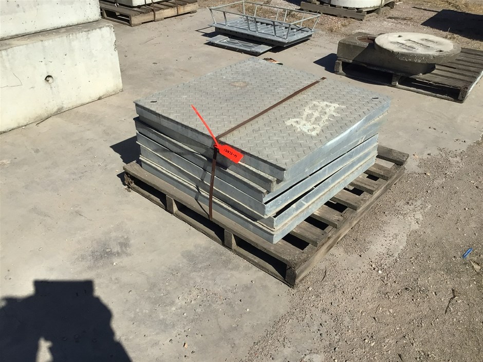 Pallet of Galvanised Metal Pit Lids Auction (0018-3031176) | Grays ...
