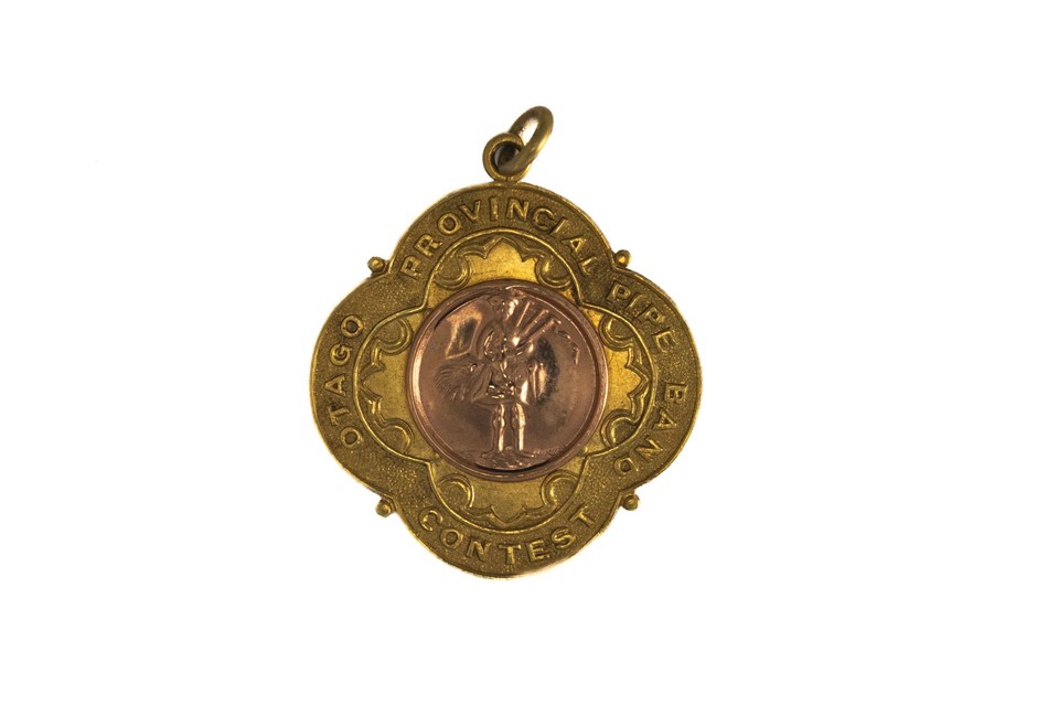 Otago Provincial Pipe & Band Contest 9Ct Gold Medal fob ring top ...