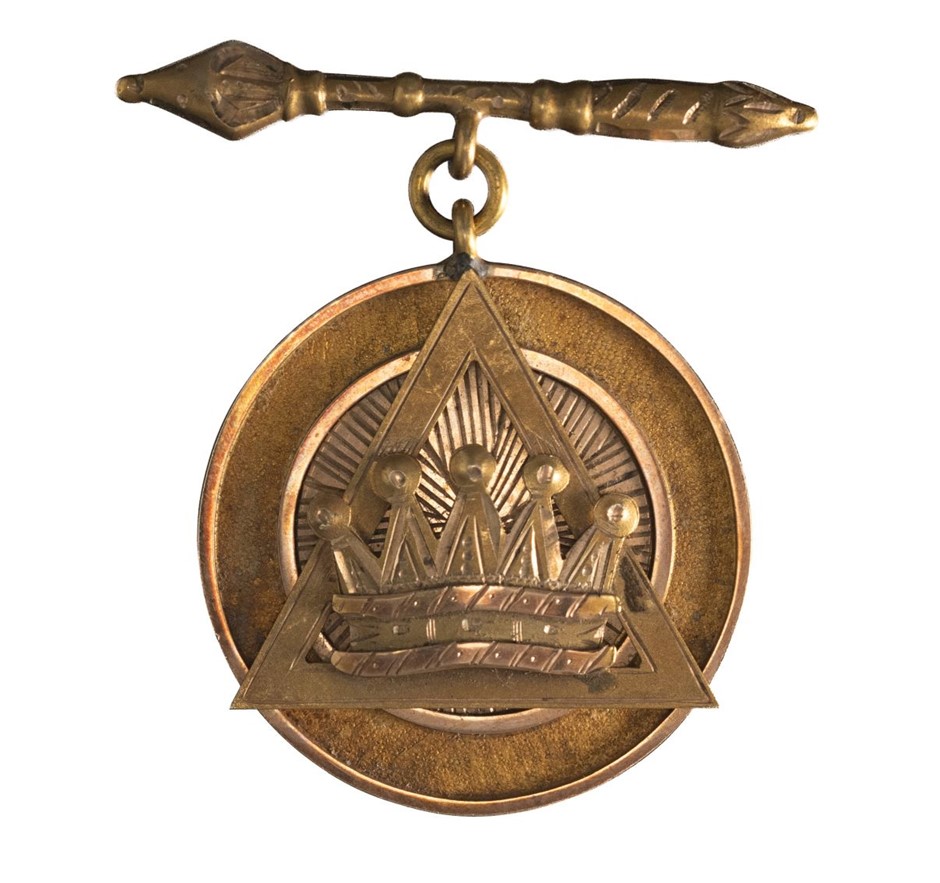 1938 NZ Masonic Lodge 9Ct gold medal inscribed 'Founder Waitomo No.75 ...