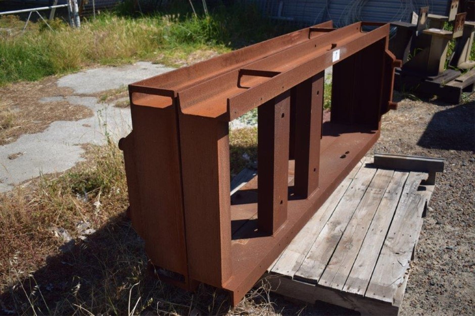 Lot of 2 Heavy Duty Steel Stands Auction (0007-9055335) | Grays Australia