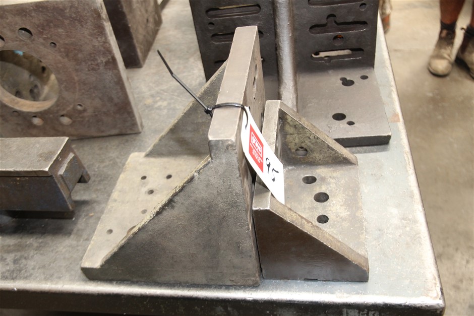 2x Assorted Angle Plate Auction (0095-5058494) | Grays Australia
