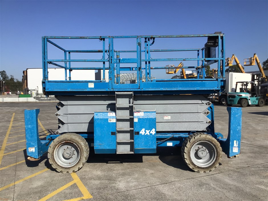 2010 Genie GS-4390 Rough Terrain Scissor Lift Auction (0005-5059782 ...
