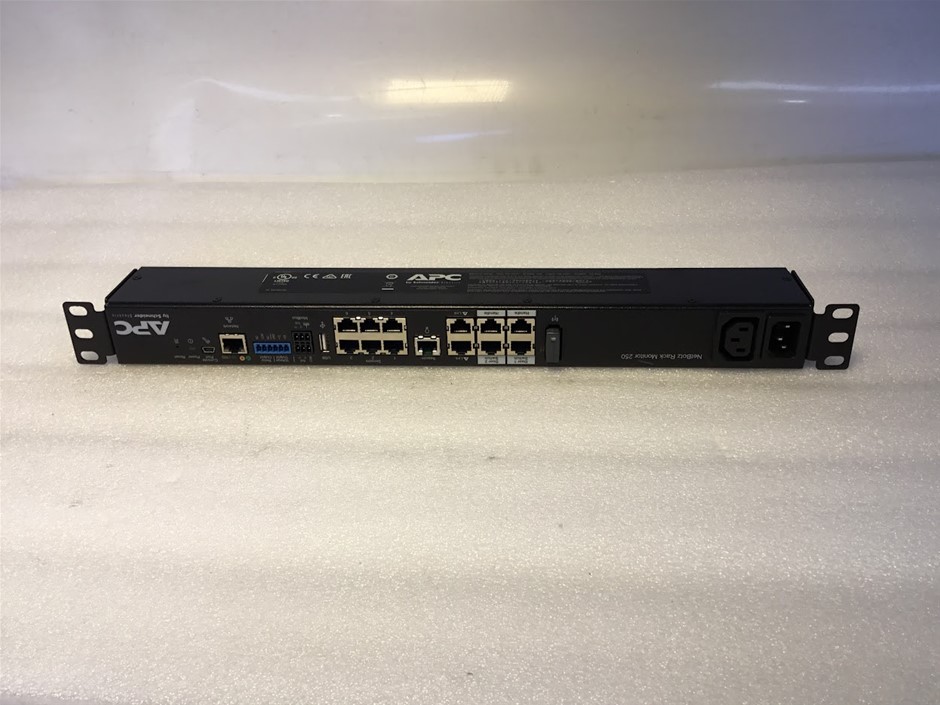 APC NBRK0250 NetBotz Rack Monitor Black Auction (0058-2563551) | Grays ...