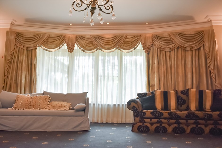 Swag-Style Curtains With Matching Drop-Curtains Auction (0126-5058771 ...
