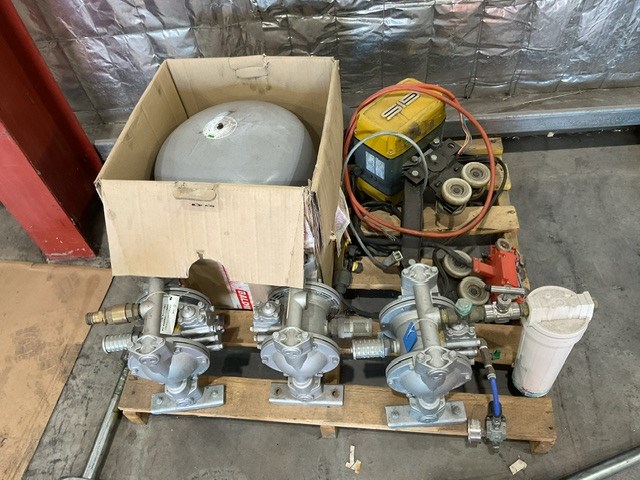 Pallet Containing Pumps Motor and Tank Auction (0063-9056316) | Grays ...
