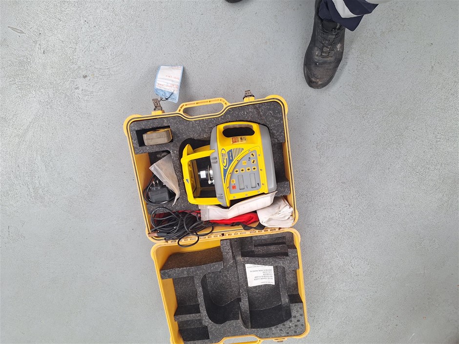 SPECTRA GL720 Laser - Dual Grade Gl700 Series Auction (0026-5058943 ...