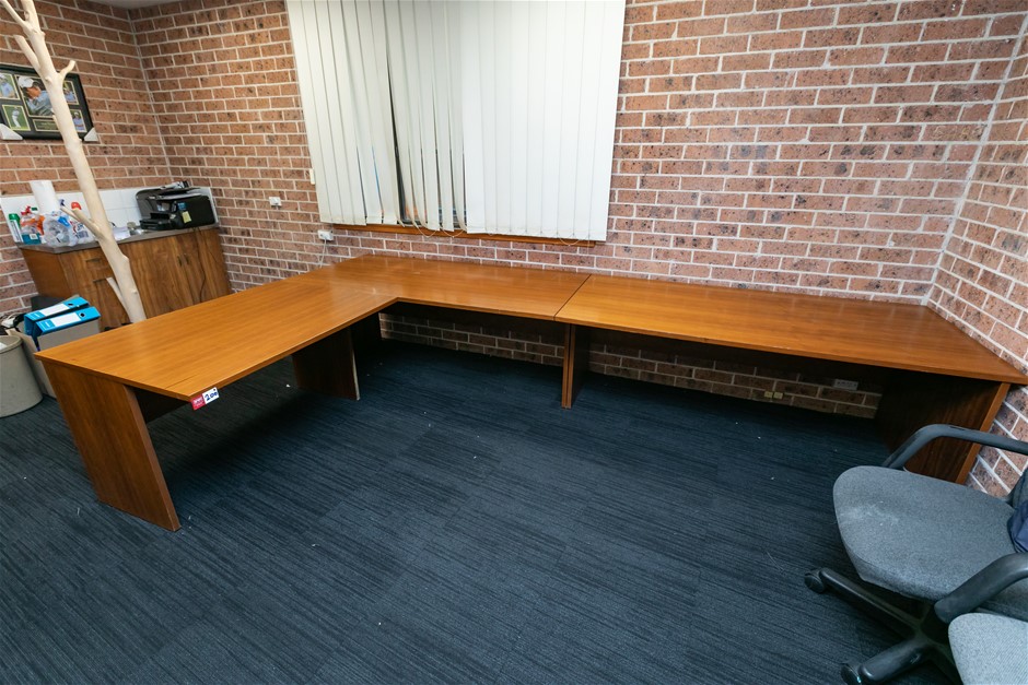 L-Shape Timber Desk Auction (0200-5058920) | Grays Australia