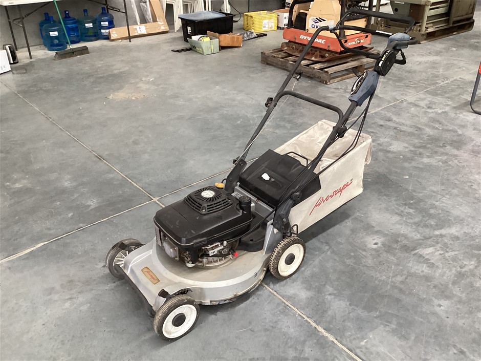 Kawasaki Proscape Mower Auction (0018-7055839) | Grays Australia