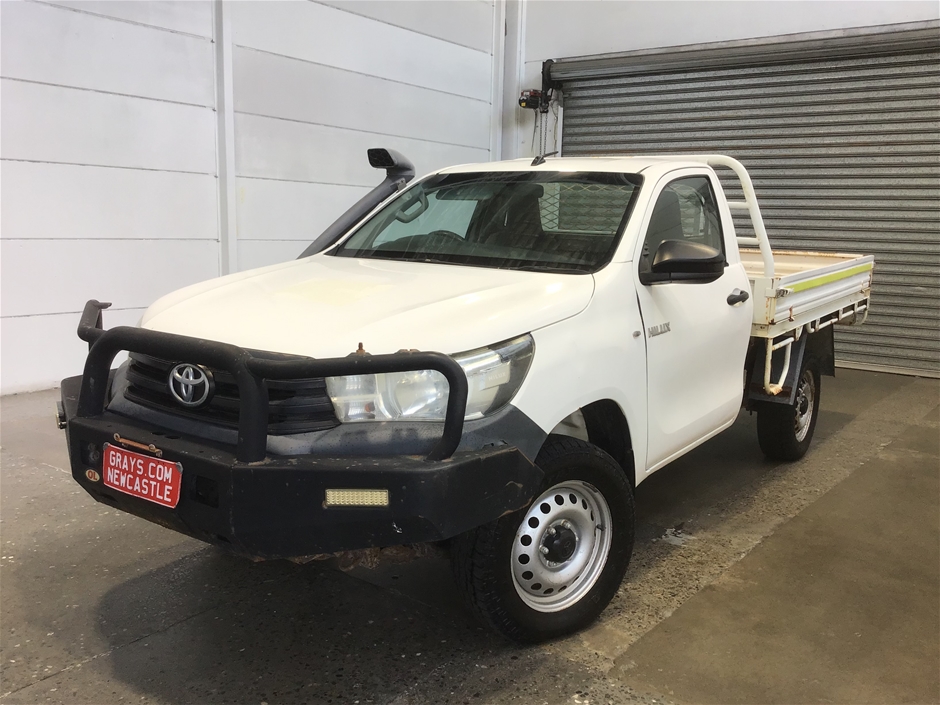 2016 Toyota Hilux Workmate (4x4) GUN125R Turbo Diesel Manual Cab ...