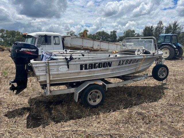 QUINTREX SEAMAN 4.3m BOAT Auction (0001-10082274) | Grays Australia