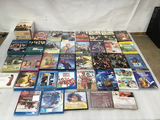 Mixed different types DVDs and CDs *37 Auction (0032-2565534) | Grays ...