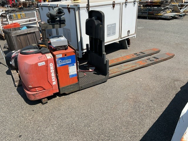 Raymond 8510 Pallet Truck Auction (0024-9058219) | Grays Australia