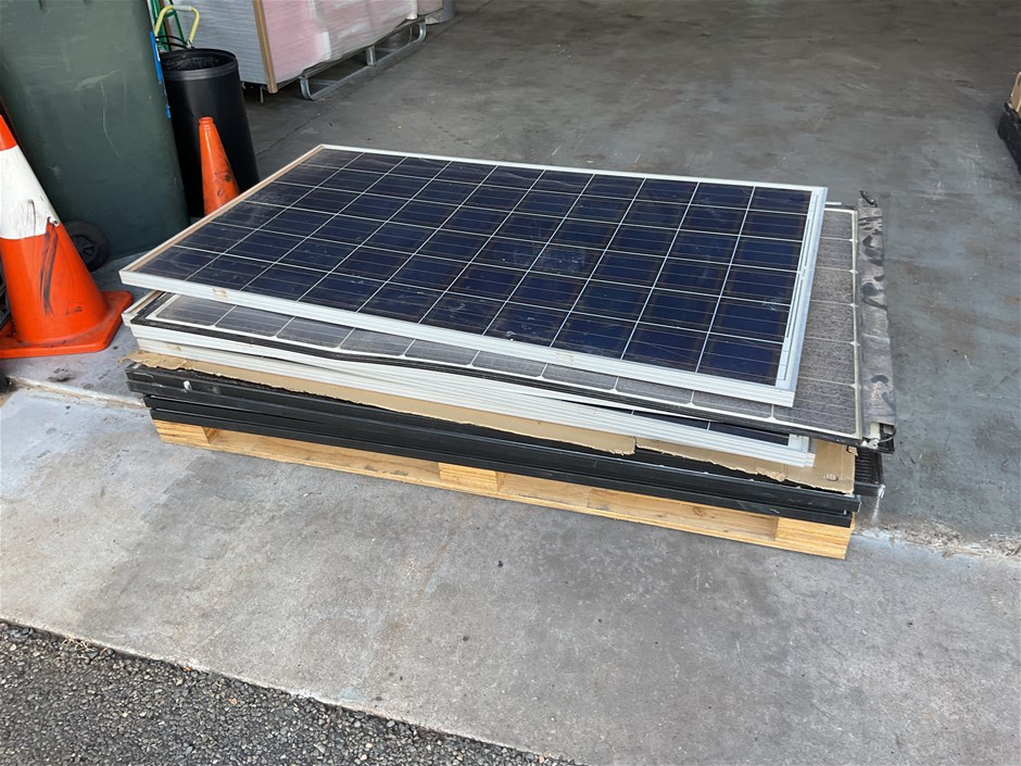 Quantity of Assorted Solar Panels Auction (0033-8019988) | Grays Australia