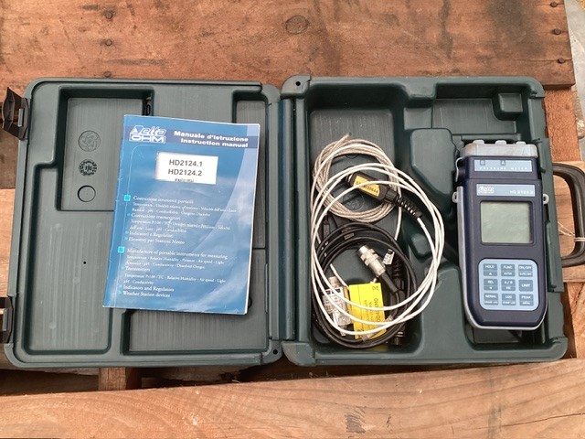 Delta Ohm HD2124.2 Manometer Thermometer Auction (0023-9058396) | Grays ...
