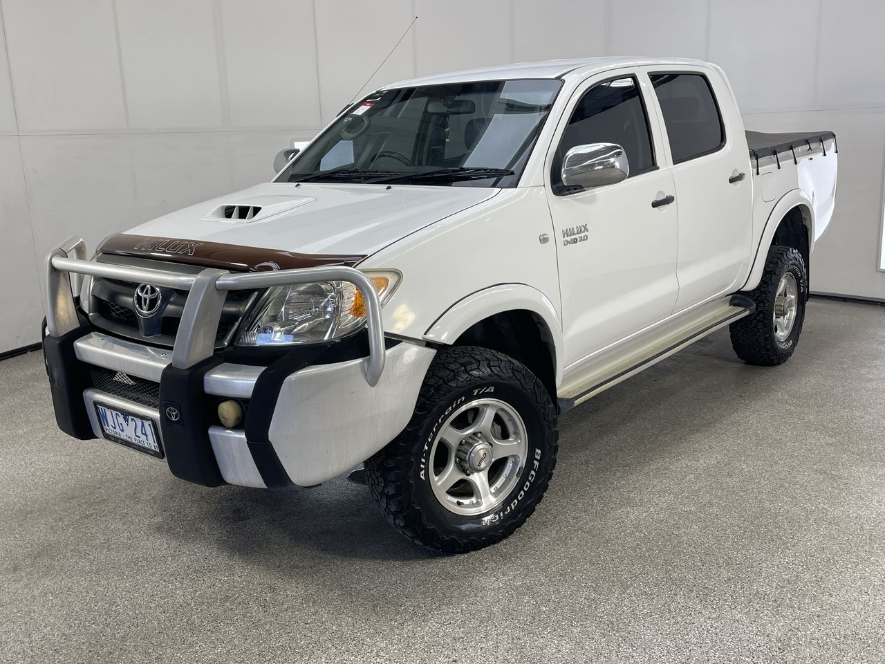 2008 Toyota Hilux SR (4x4) KUN26R Turbo Diesel Manual Dual Cab Auction ...