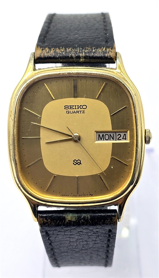 VINTAGE 1980's SEIKO SQ MODEL GOLD TONE WATCH Auction (0001-2569000 ...