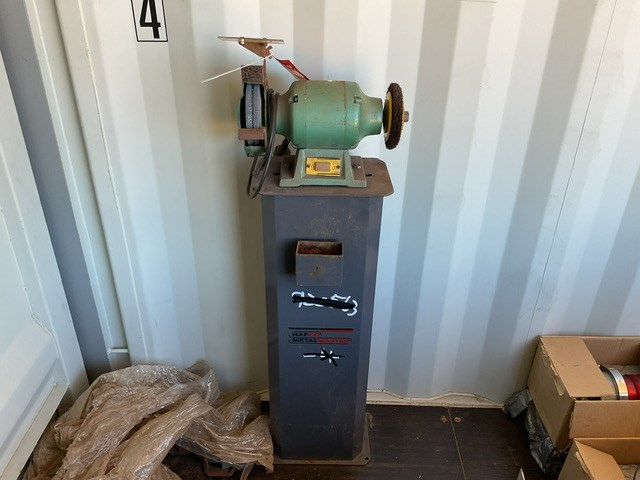 Hafco Metalmaster 240v Bench Grinder Auction (0016-9057388) | Grays ...