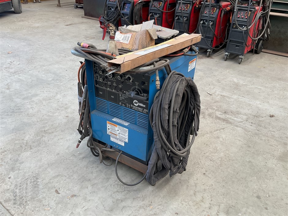 Miller Constant Current Arc Welder Auction (0030-3032775) | Grays Australia